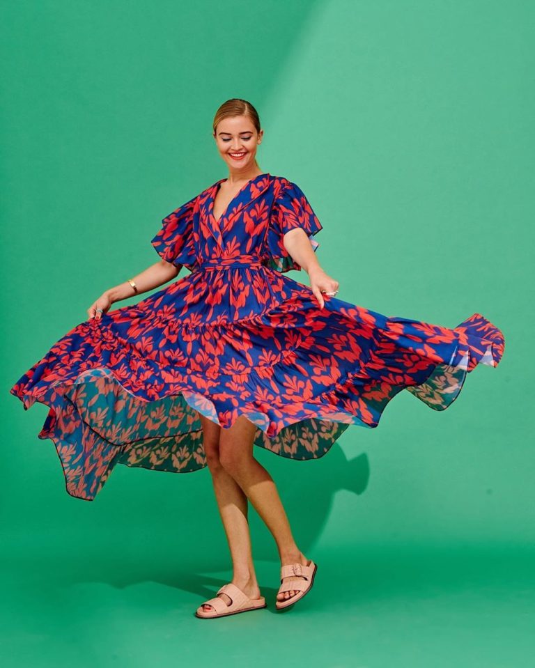 Φέτος το καλοκαίρι, τα αγαπημένα μας maxi φορέματα θα είναι από το ...