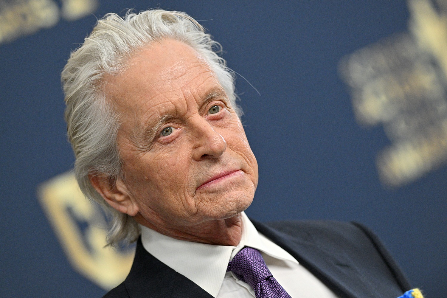 Ο Michael Douglas, σε νέα τηλεοπτική σειρά, θα υποδυθεί τον Benjamin ...