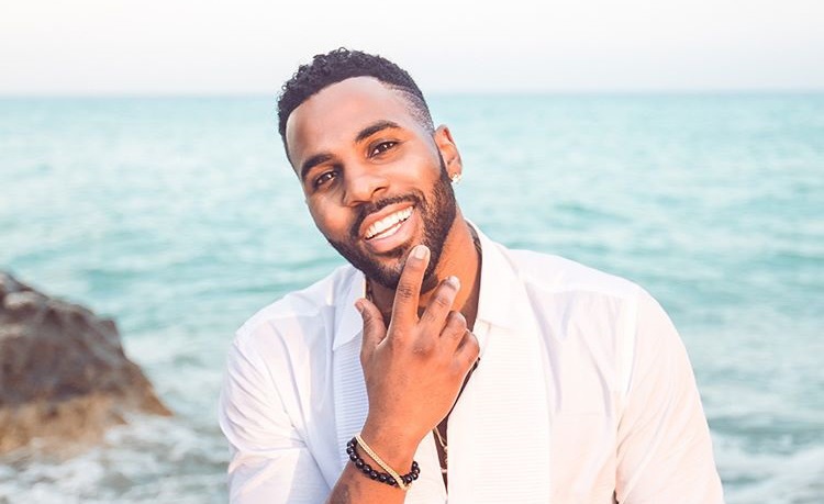 O ημίγυμνος Jason Derulo ξεσήκωσε τη Μύκονο - InStyle