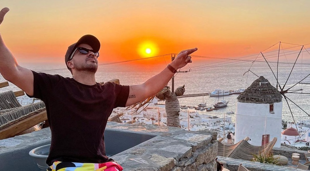 Luis Fonsi: "Ψηφίζει" Μύκονο και αυτό το καλοκαίρι - InStyle