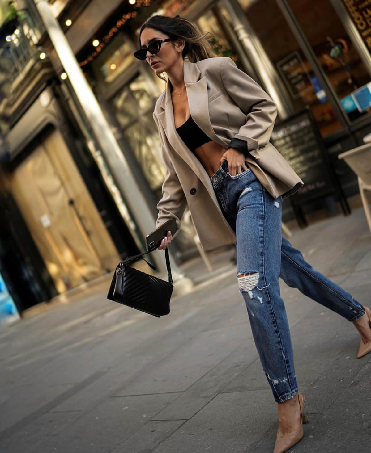 Ripped jeans: 4 styling tips για να φορέσετε με κομψό τρόπο τα σκισμένα ...