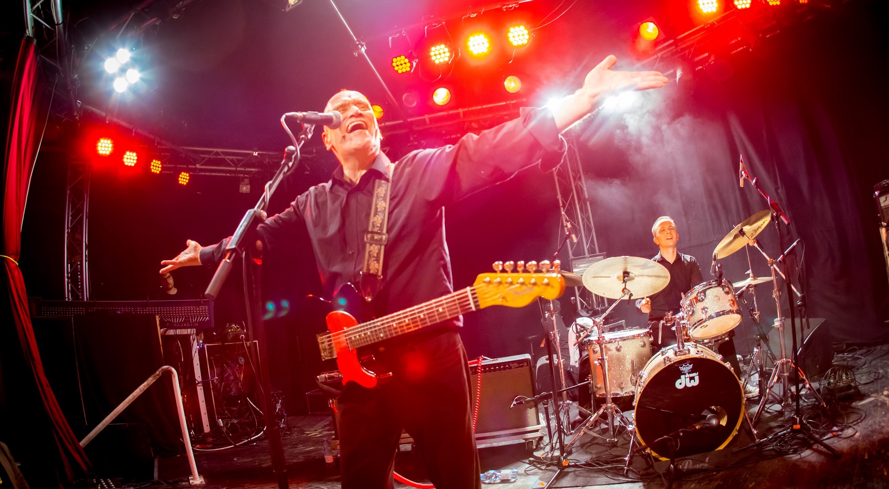Wilko Johnson: Πέθανε το ιδρυτικό μέλος και πρώην κιθαρίστας των Dr ...