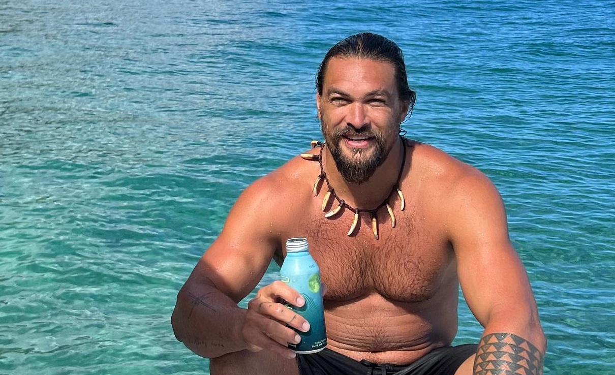 Jason Momoa: Η νέα σέξι εμφάνιση που ξετρέλανε τις θαυμάστριές του - InStyle