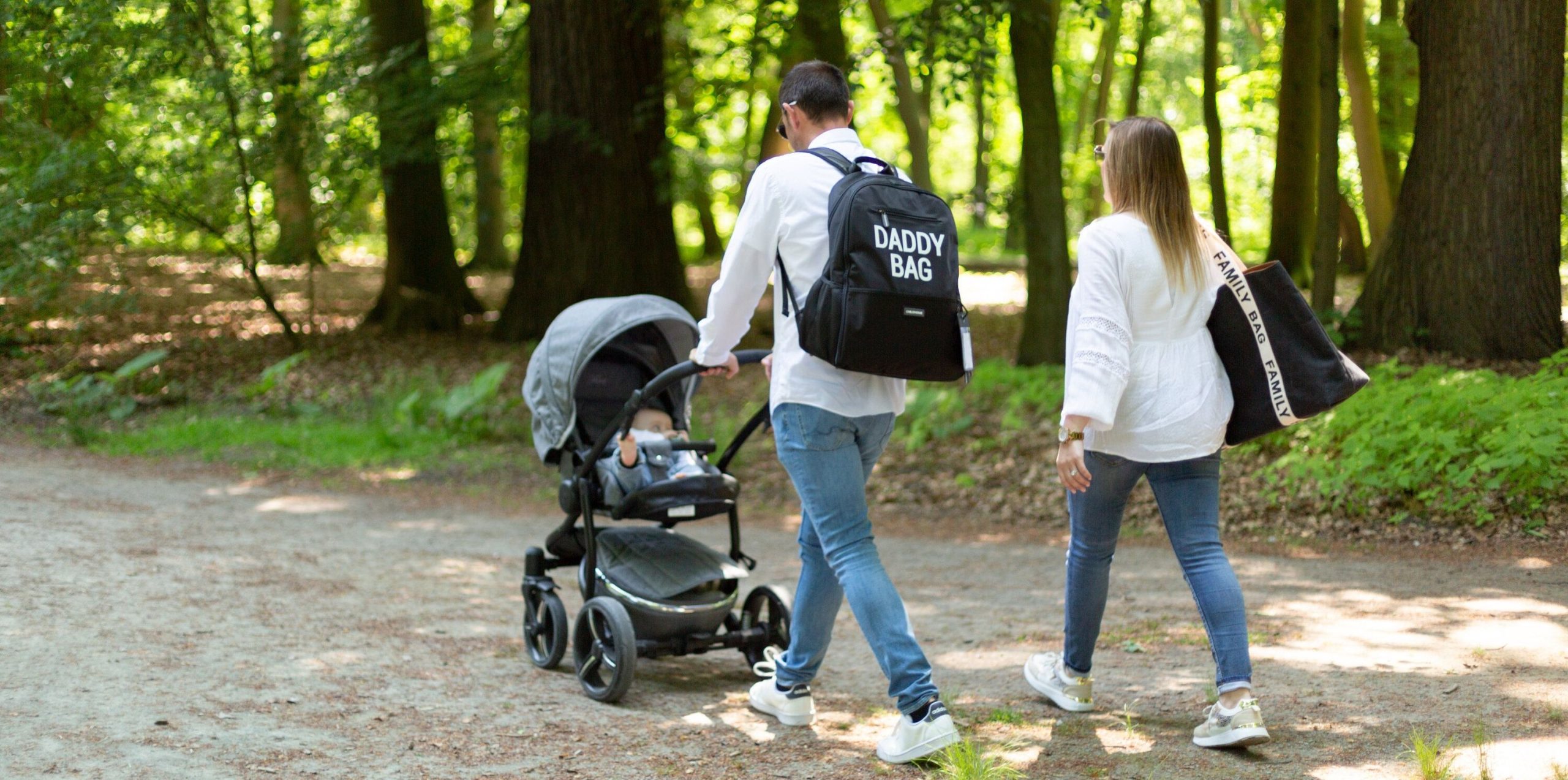 Φέτος ταξιδεύετε με το μωρό σας; Μια Mommy bag (αλλά και μια DaddyBag ...