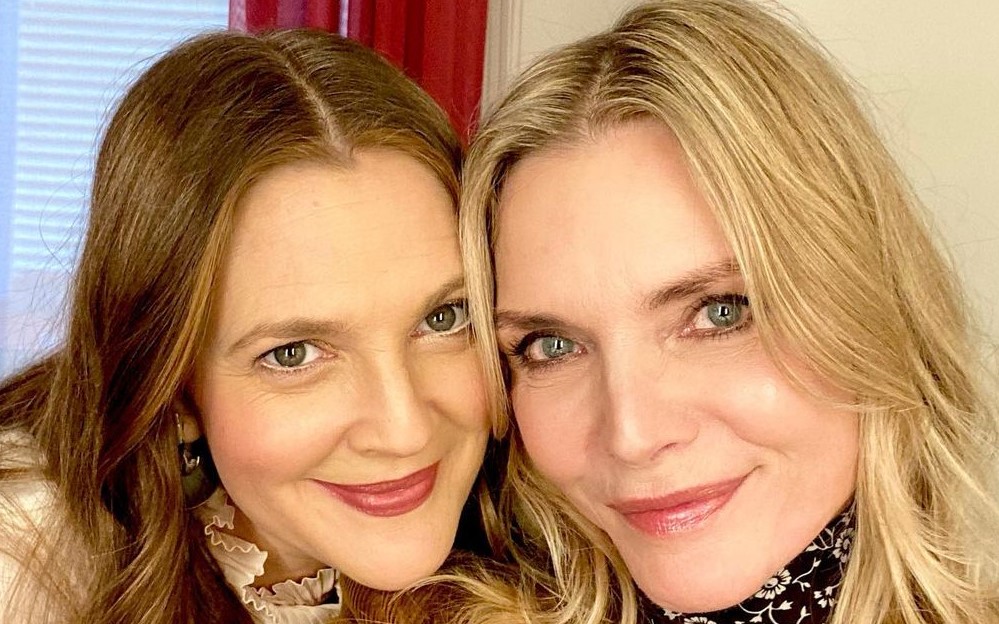 Michelle Pfeiffer - Drew Barrymore: Ο χορός που εντυπωσίασε τους ...