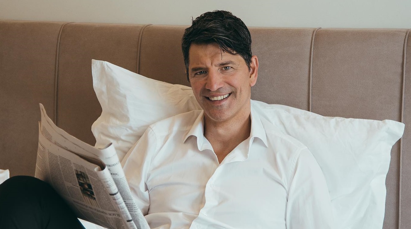 Έξαλλος ο Σάκης Ρουβάς: «Είναι ντροπή οι ανακρίβειες που λένε» - Η απάντηση για την αμοιβή του ...