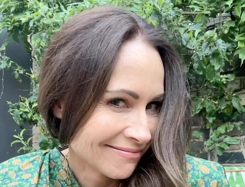 Minnie Driver: Tι θα έλεγε στον 25χρονο εαυτό της μετά τον σκληρό ...