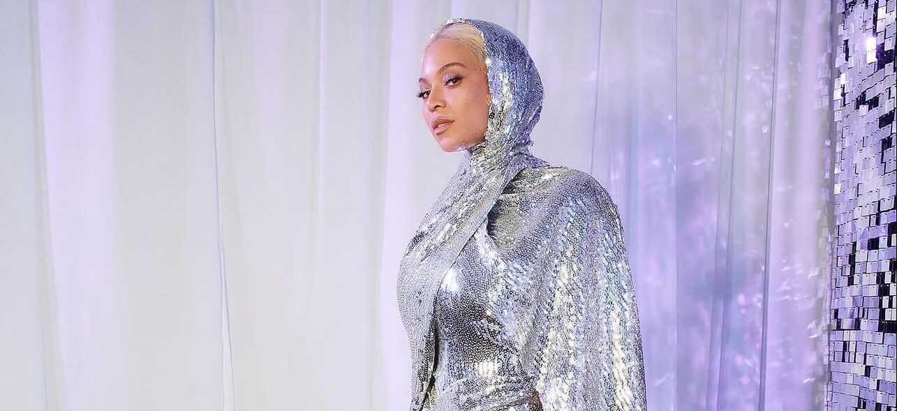 Space Siren: Αυτή είναι η νέα τάση που έρχεται από το διάστημα - InStyle