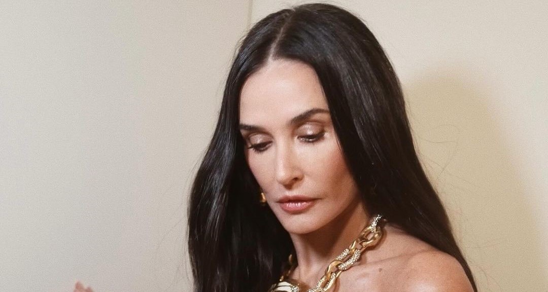 Demi Moore: Κόβει την ανάσα στα 61 της