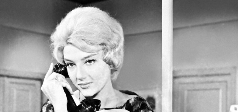Mάρω Κοντού: Νύφη στον δεύτερο γάμο της το 1975 - Σπάνια φωτογραφία ...