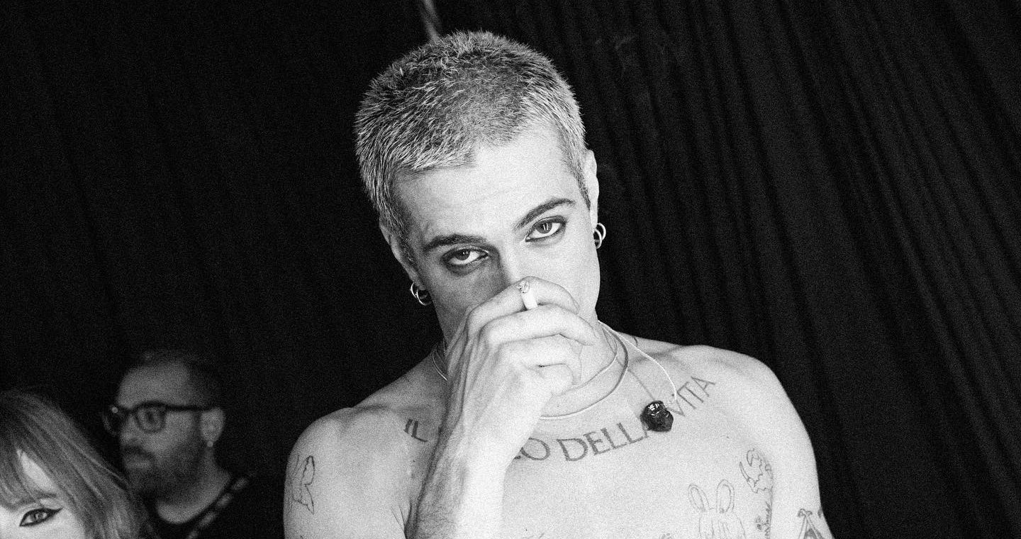 Αγνώριστος ο Damiano David στο Met Gala