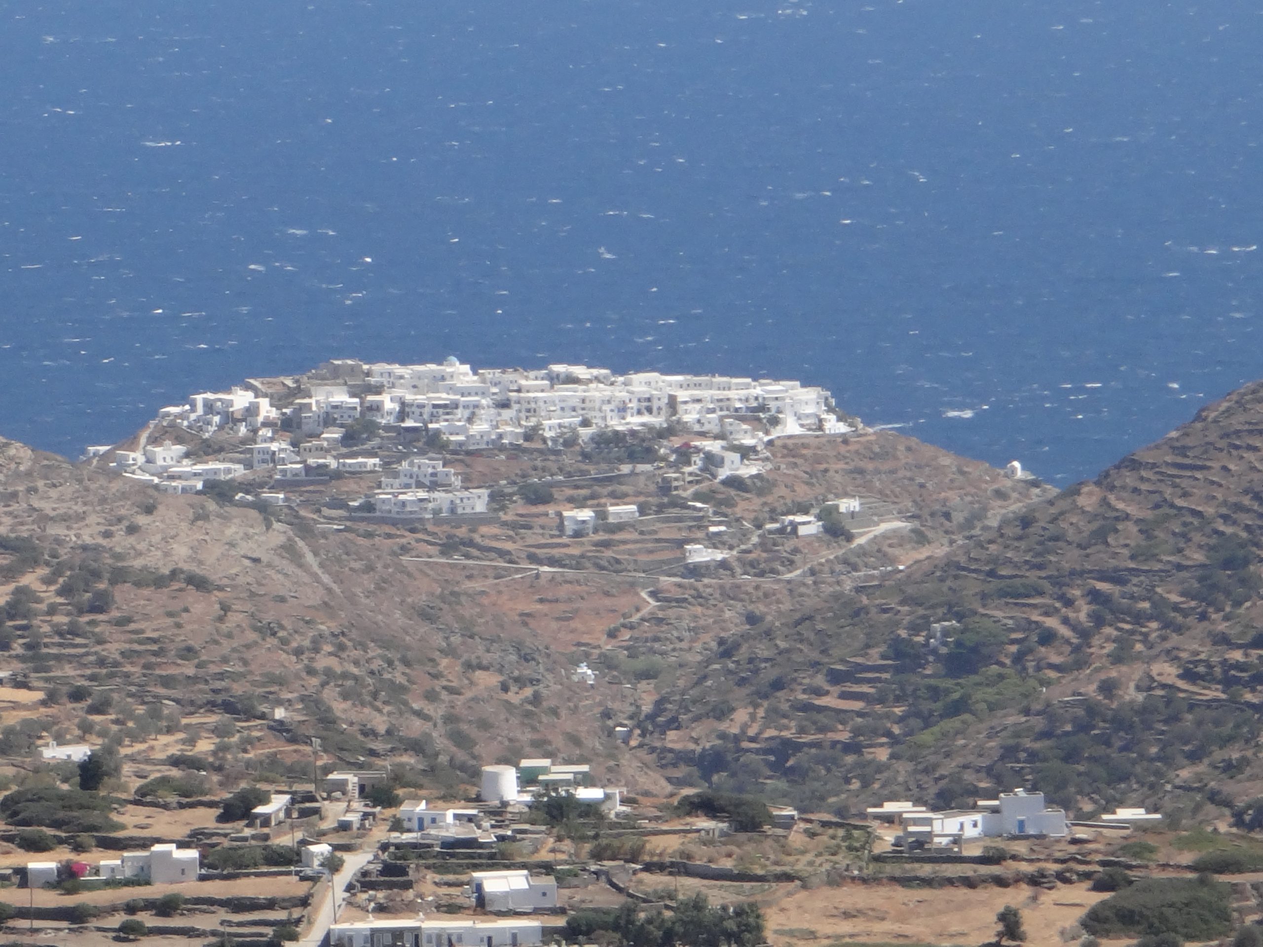 Σίφνος: Ιδανικός προορισμός για χαλάρωση, καλό φαγητό και σαγηνευτικά τοπία