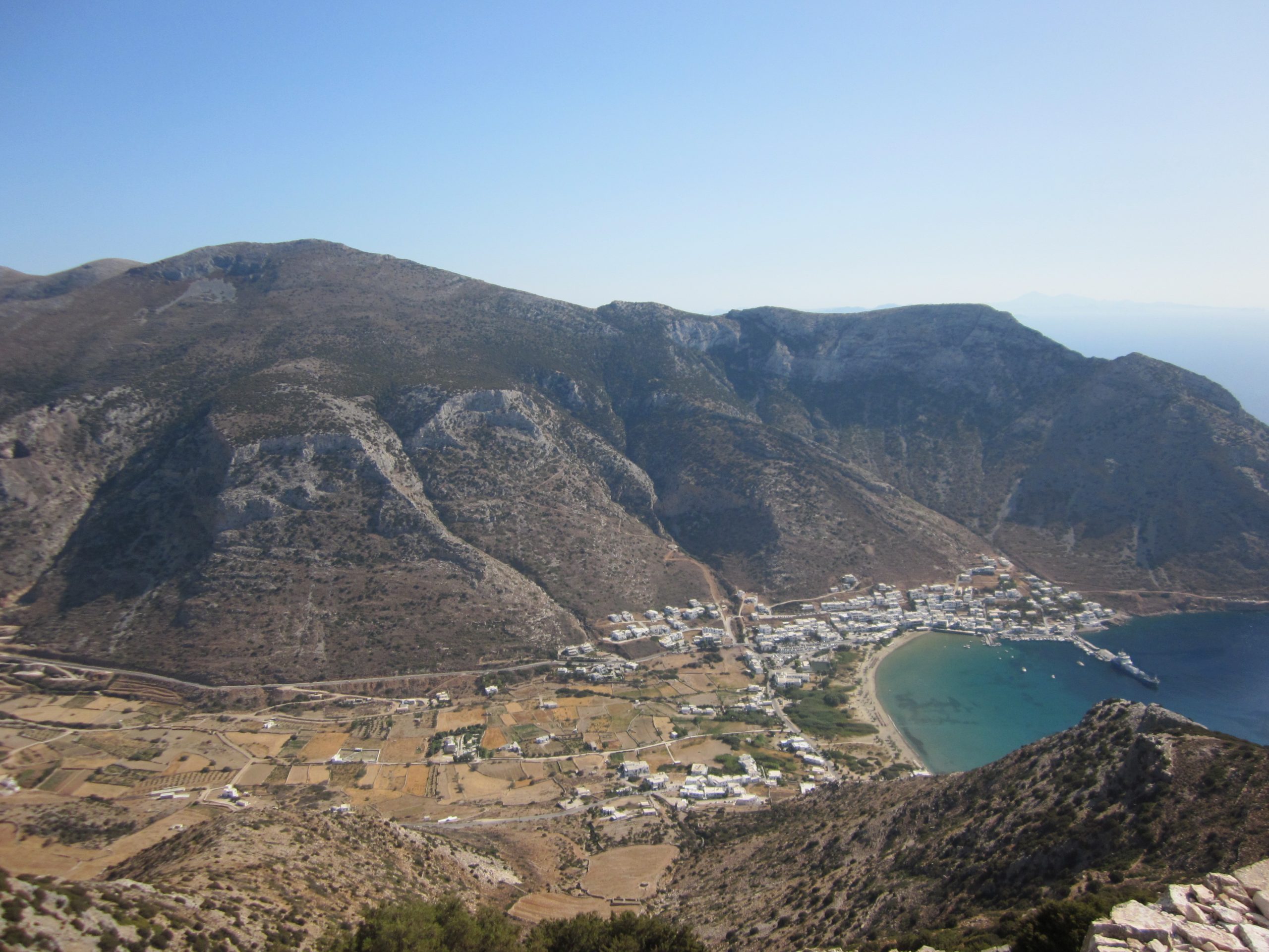 Σίφνος: Ιδανικός προορισμός για χαλάρωση, καλό φαγητό και σαγηνευτικά τοπία