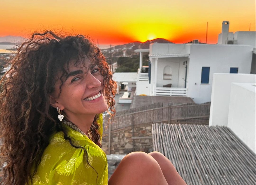 Μαρία Σολωμού: Απολαμβάνει το ηλιοβασίλεμα της Σαντορίνης - "Αφήστε με ...
