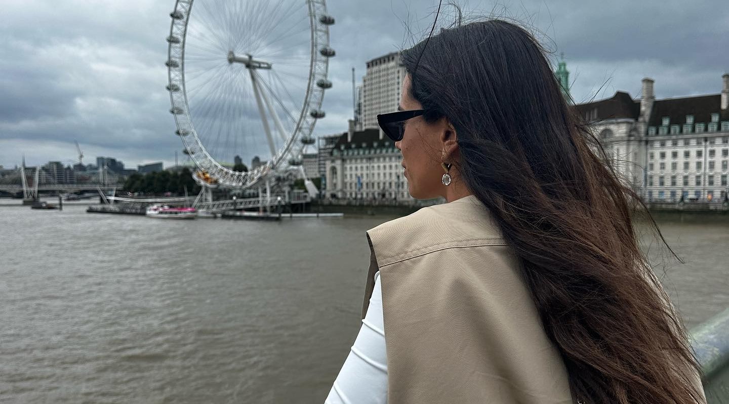 Μαρία Αντωνά: Το φωτογραφικό άλμπουμ από το Λονδίνο που ταξίδεψε με τον ...