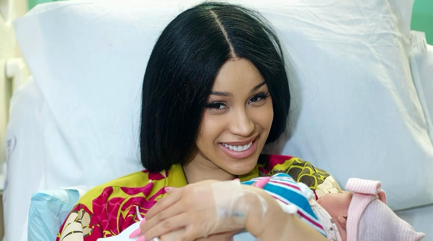 Cardi B: Έφερε στον κόσμο το τρίτο παιδί της - InStyle