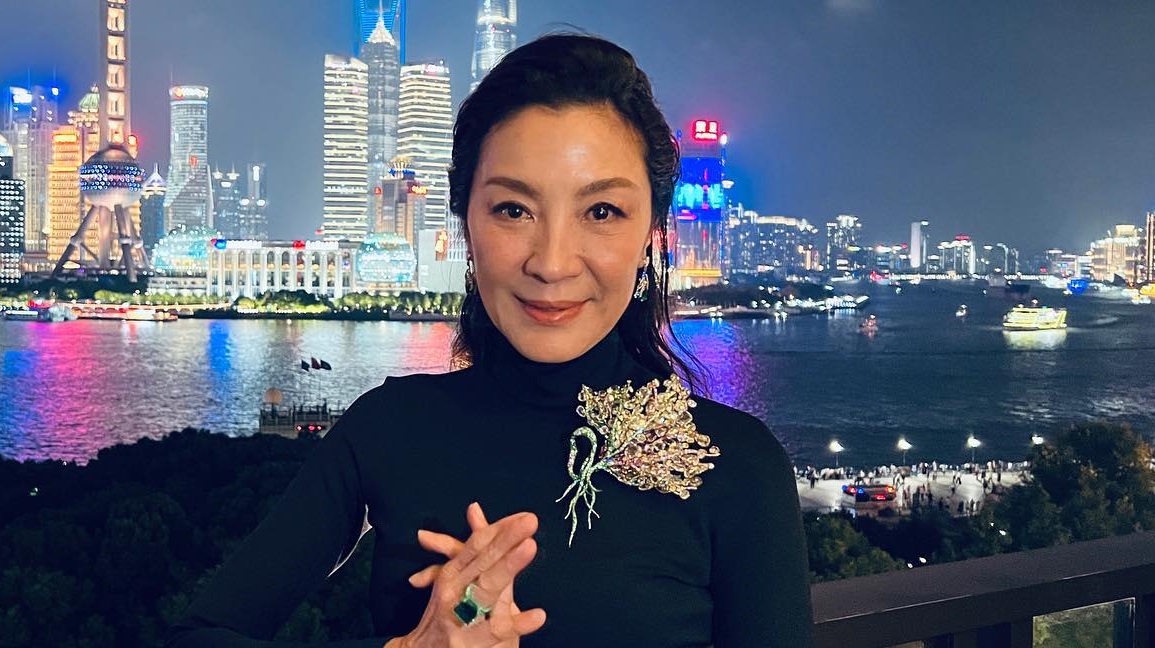 H Michelle Yeoh αποκαλύπτει: «Ίσως αυτή να είναι η μεγαλύτερη θλίψη στη ...