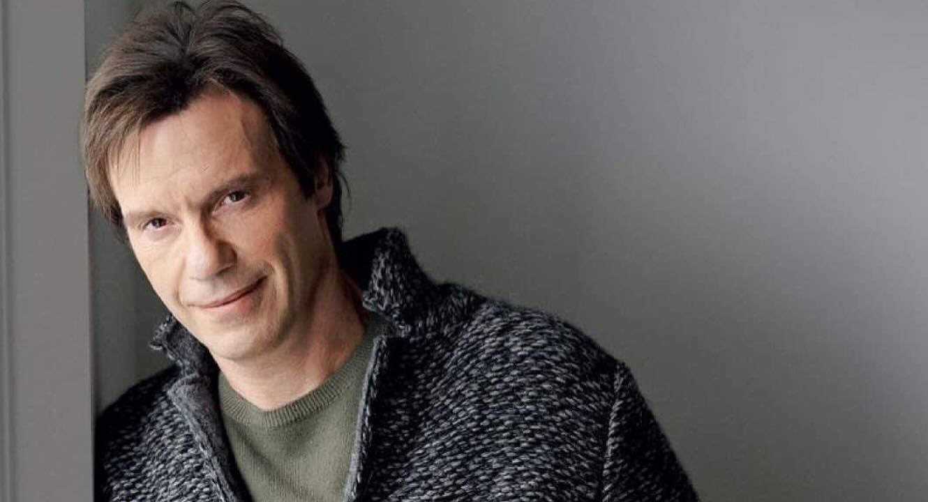 Στράτος Τζώρτζογλου: Ο «άγνωστος» μεγαλύτερος αδελφός του - Σπάνια ...