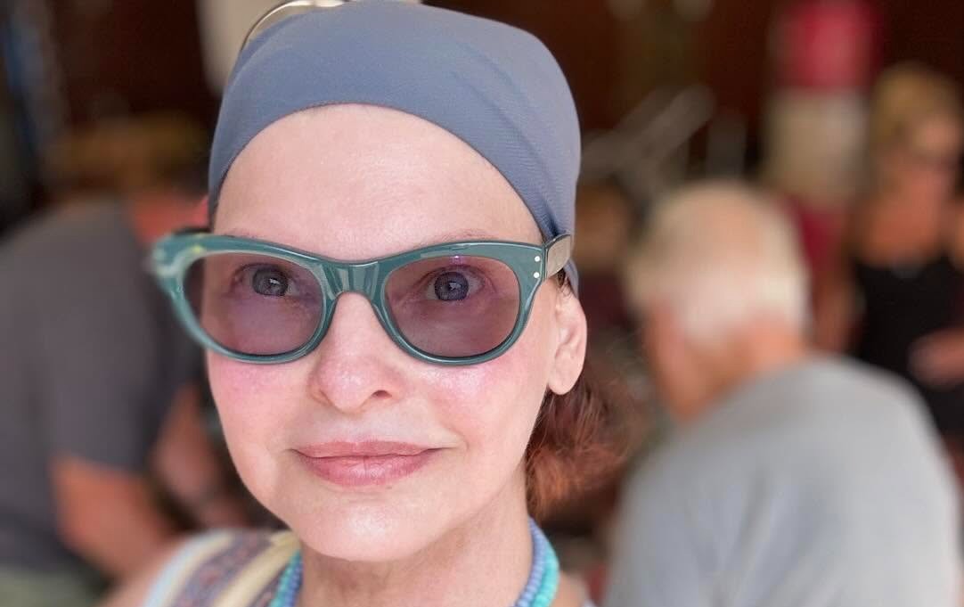 Linda Evangelista: Αποκαλύπτει πώς αντέδρασαν οι φίλες της όταν είδαν ...
