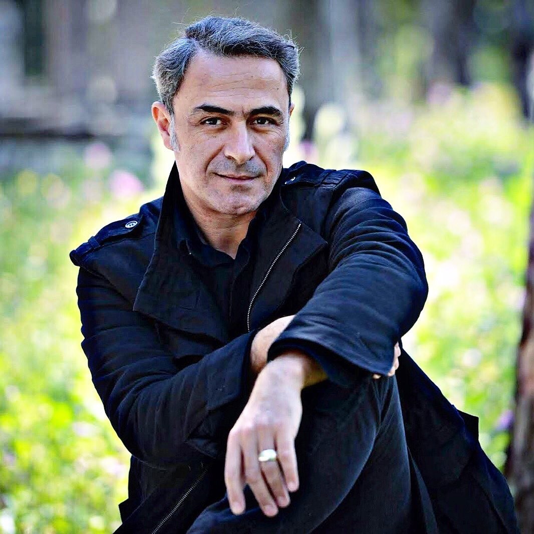 Θανάσης Κουρλαμπάς: «To #MeToo πήρε μια διάσταση που δεν αντιπροσώπευε τον χώρο της υποκριτικής»