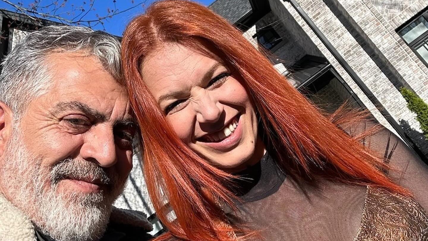 Κούλλης Νικολάου: «Ο έρωτας με τη σύζυγό μου ήταν κεραυνοβόλος»