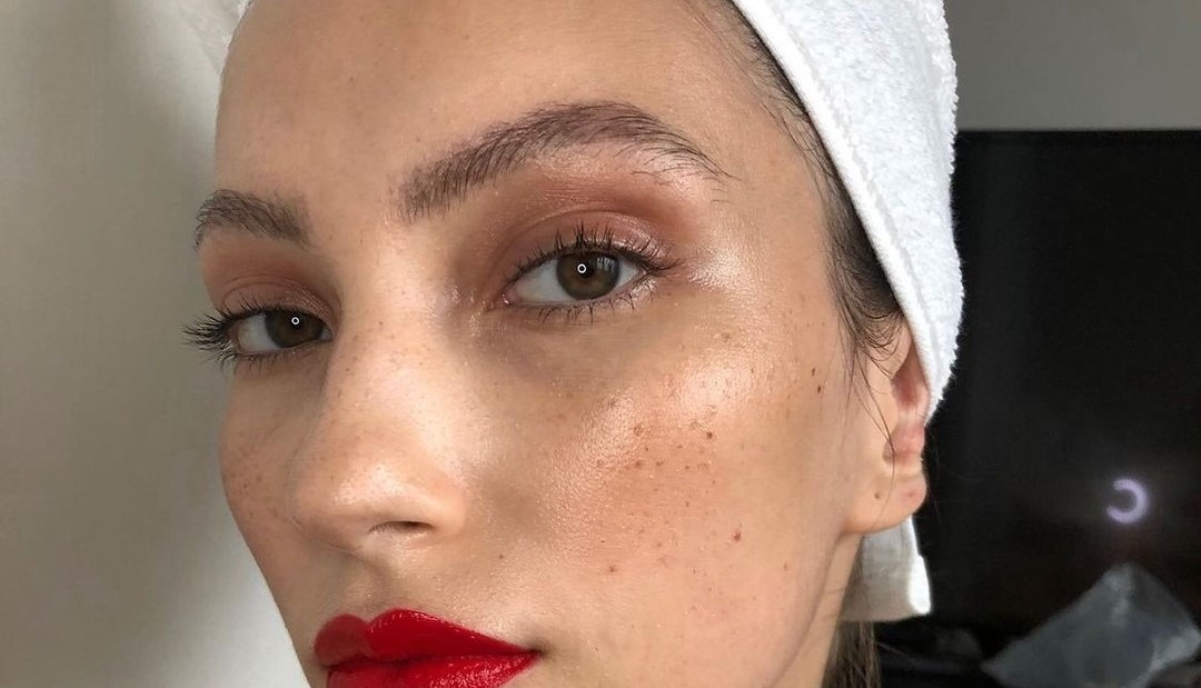 Watercolor Blush Effect: Η τάση του ρουζ που θυμίζει ακουαρέλα - Mε ...