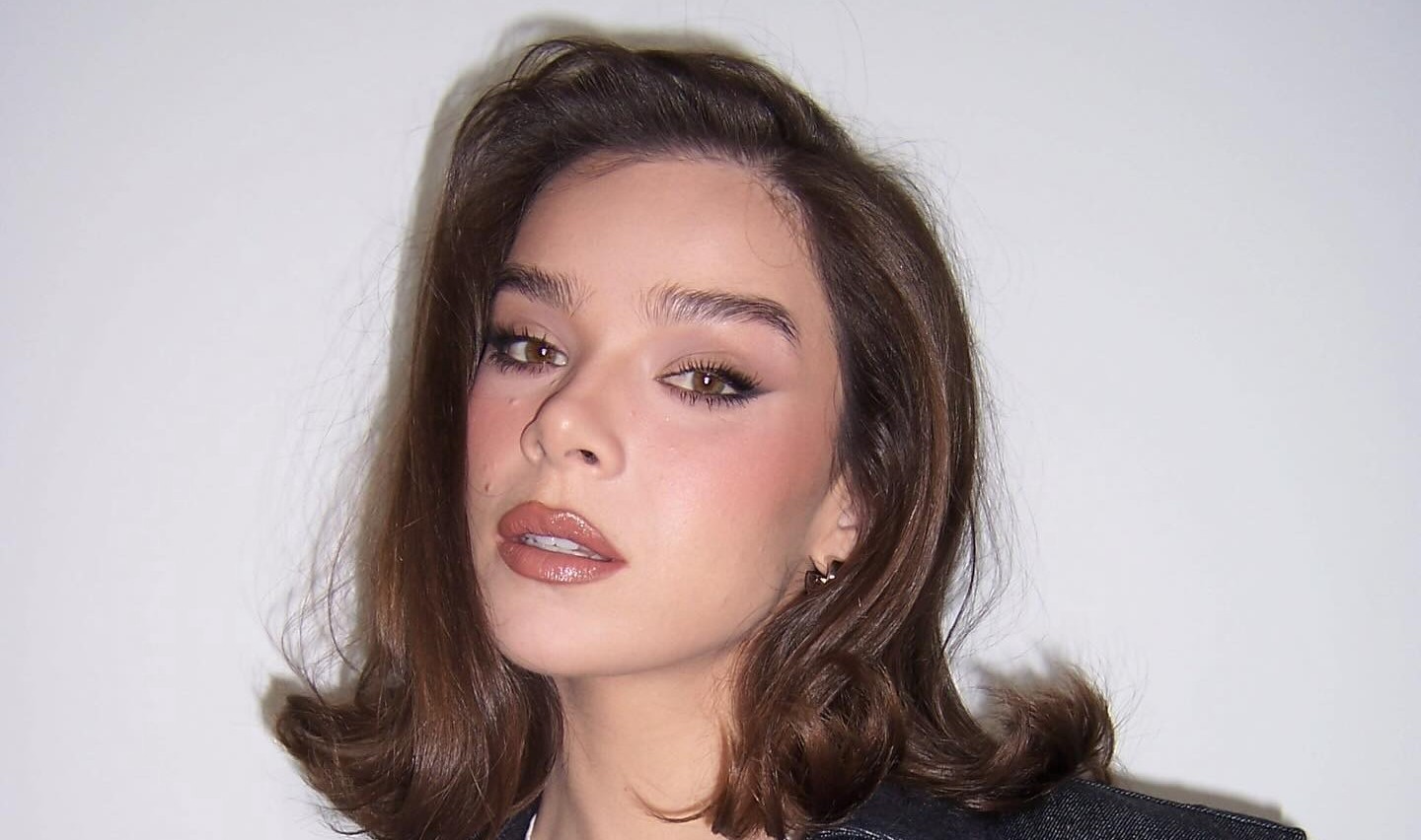 Hailee Steinfeld: Παντρεύτηκε τον Josh Allen σε μια ρομαντική γαμήλια ...