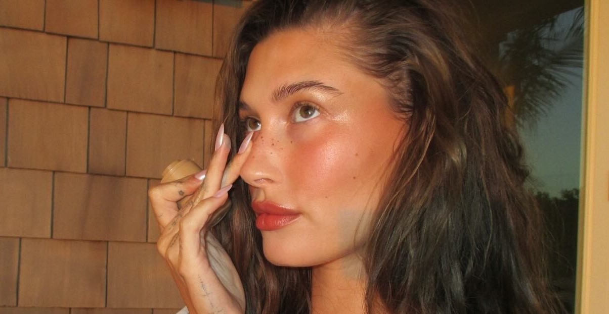 Finger Makeup: Η τεχνική εφαρμογής μακιγιάζ με τα δάχτυλα