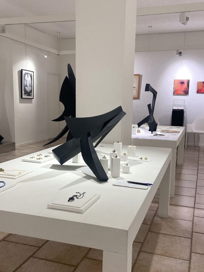 Τα γλυπτά κοσμήματα της Rossella Taffa στο Spazio Brera