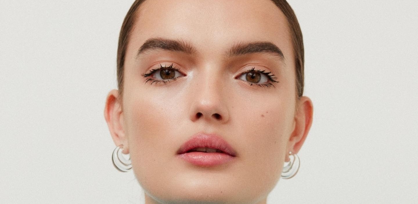 «Αόρατες» βλεφαρίδες αντίο! Έρχονται οι spider lashes