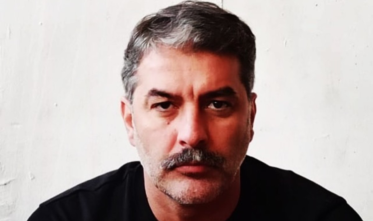 Βασίλης Μπισμπίκης: Δεν βγαίνει από το σπίτι - «Αισθάνεται ντροπή, σοκ ...