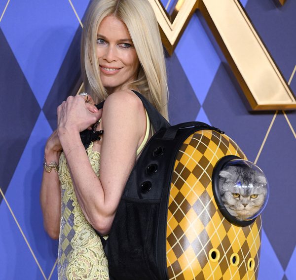 Rihanna: Οι σέξι throwback πόζες της που ενθουσίασαν τους θαυμαστές της - InStyle