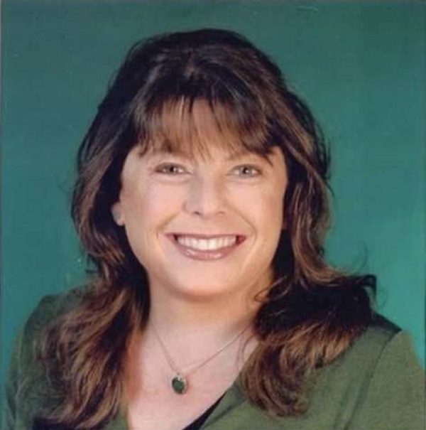 Dawn Lyn Archives - InStyle