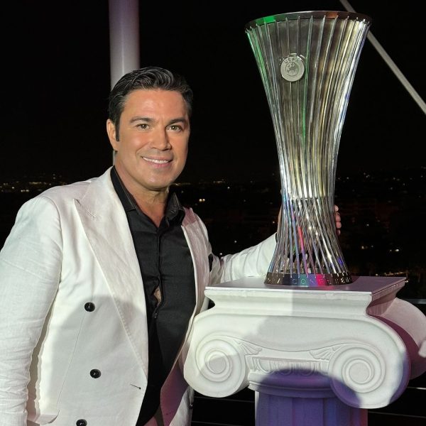 Σμαράγδα Καρύδη: Η τολμηρή αλλαγή στην εμφάνισή της - InStyle