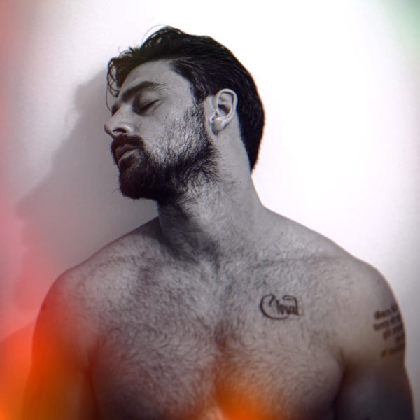 Michele Morrone: Επιστρέφει μουσικά με νέο single - To "εκρηκτικό ...